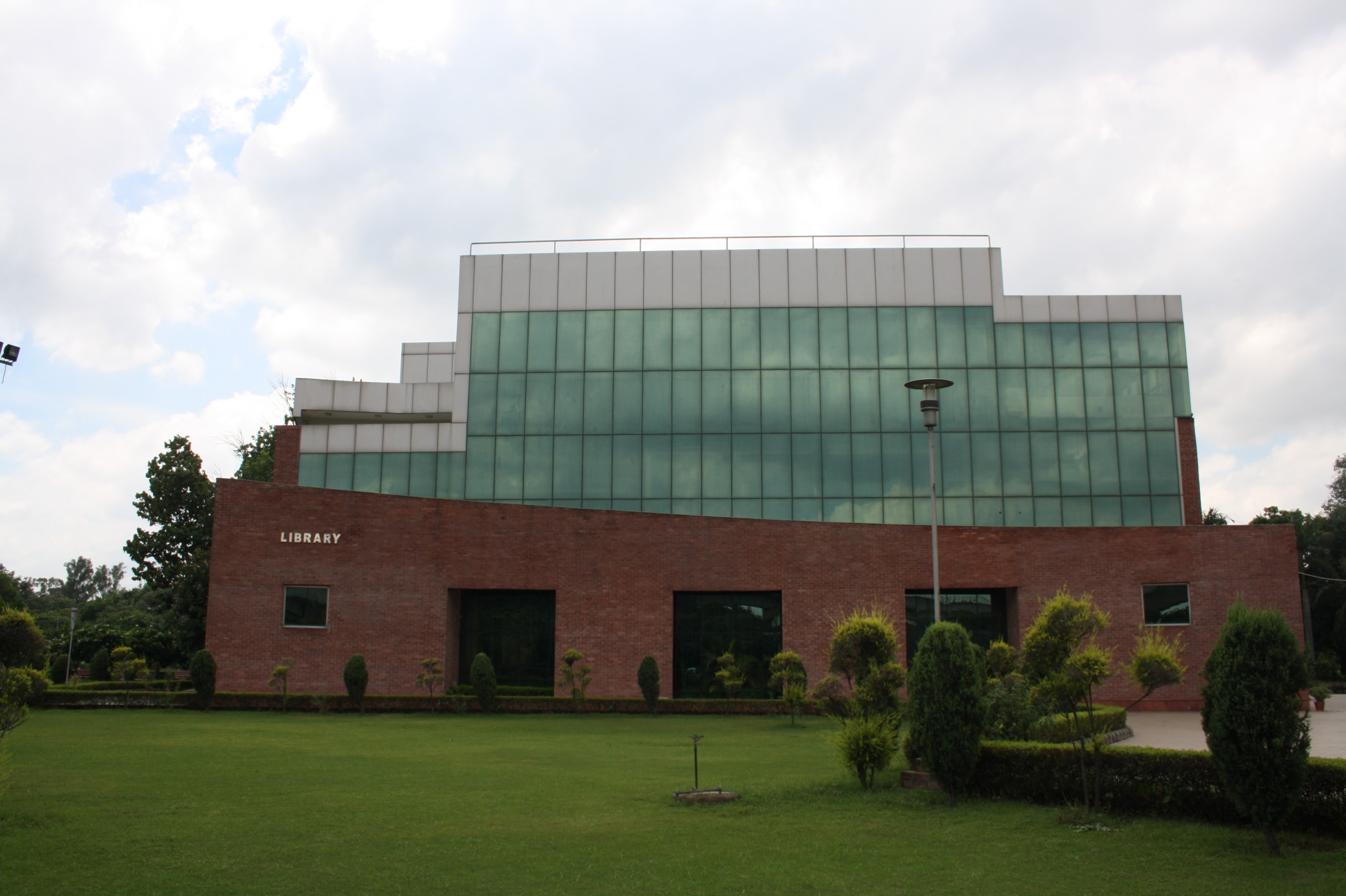ACMS Delhi: Admission 2024, Courses, Fees, Ranking, Facilities