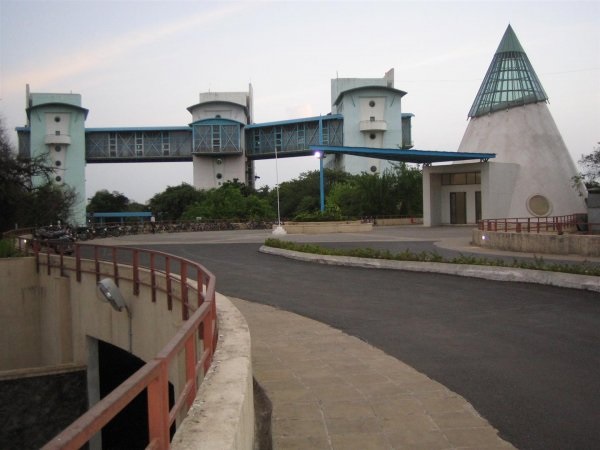 IIT Bombay Hostel Fees 2025, Facilities, Rooms, Food, Photos