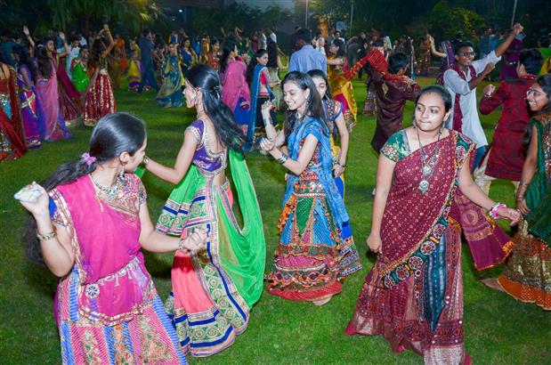 H. A. College of Commerce - [HACC], Ahmedabad Courses & Fees 2025-2026