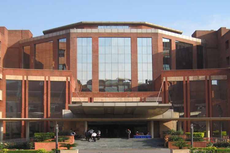 Amity University Noida Admission 2025: Dates, Fees, Eligibility ...