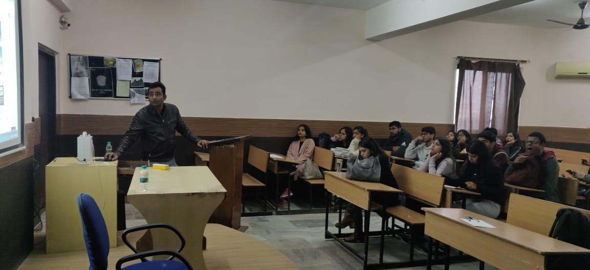 Nikhil Pandit's Review On Jagannath Community College (JCC), New Delhi ...