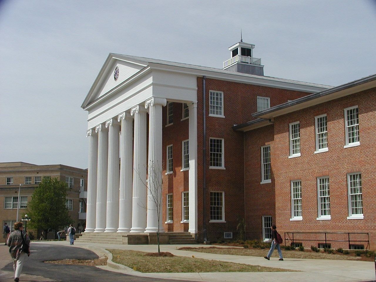 University of Mississippi Admissions 2025: Deadlines & Eligibility