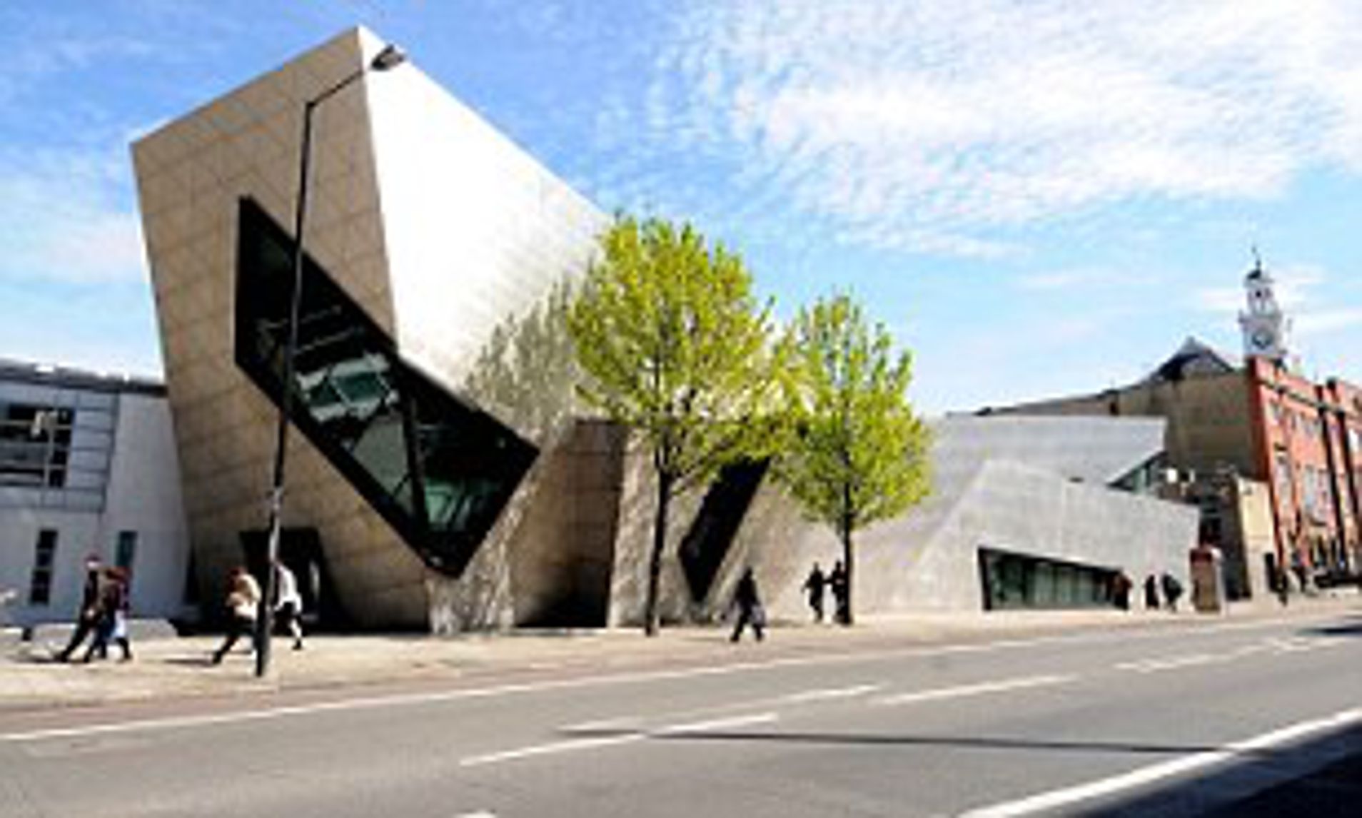 London Metropolitan University Online Courses, Admissions 2024, Fees ...