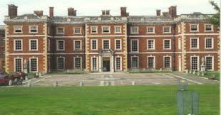 Middlesex University: Fees 2025, Admissions, Rankings, Scholarships & Programs