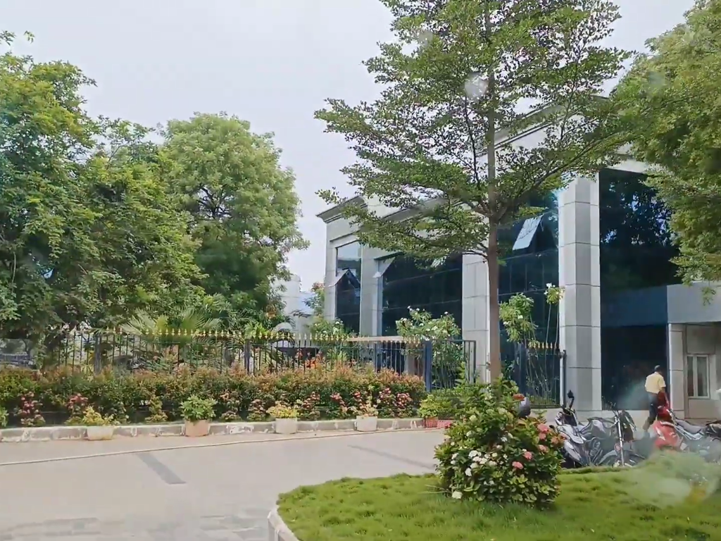 National College Tiruchirappalli: Fees, Admission 2025, Courses, Cutoff ...