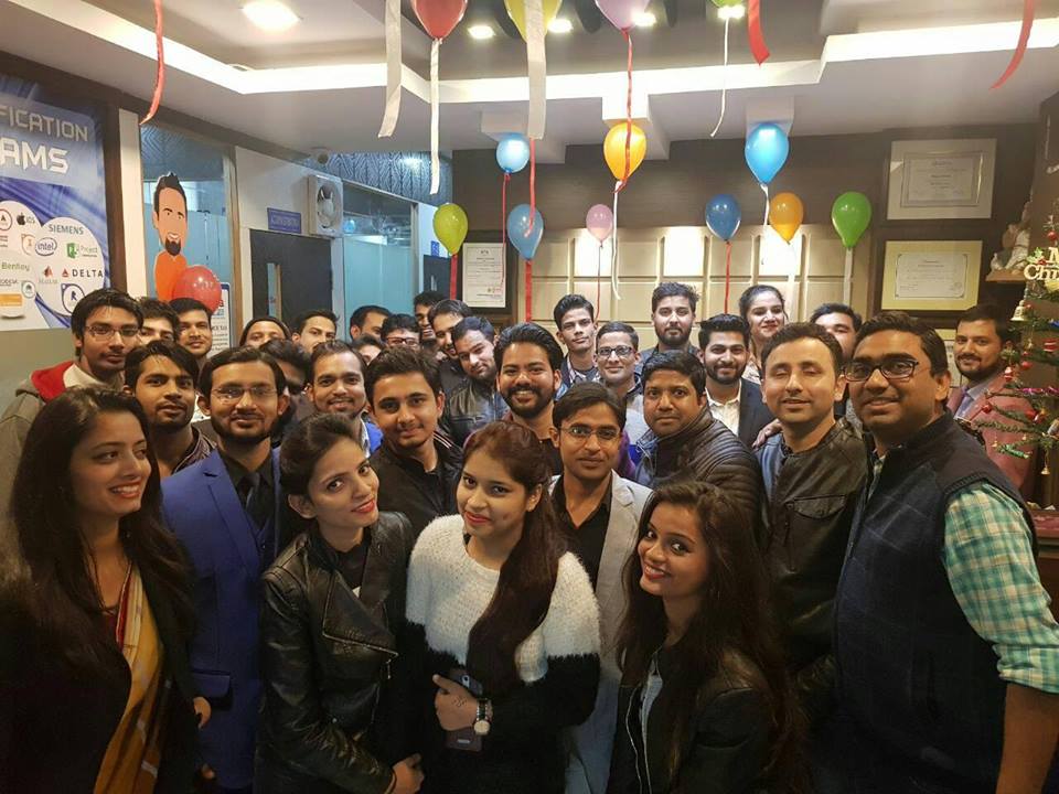 Croma campus, Noida: AWS, Data Warehousing, VMware, Devops, PHP, Tableau, Cloud computing, Linux ...