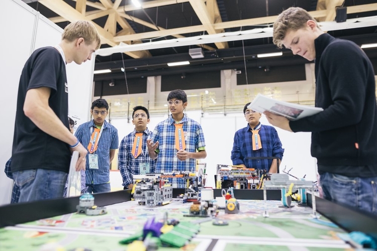 OMOTEC, Mumbai: CODING, Expert Math Coder