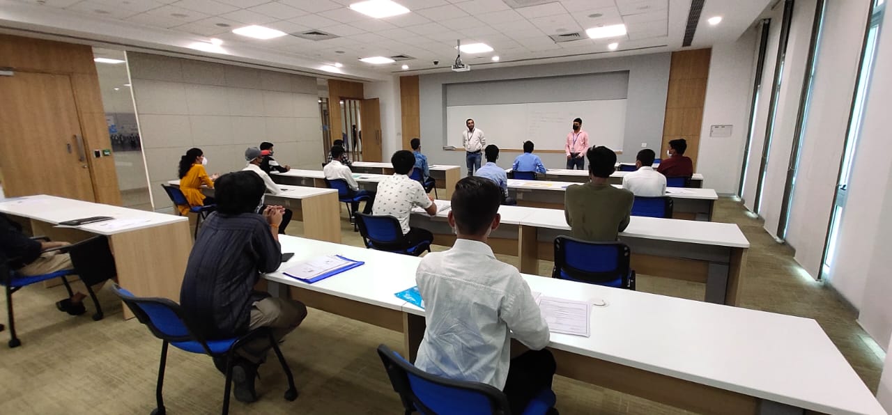 HCL Techbee: Courses, Fee, Admission, Salary