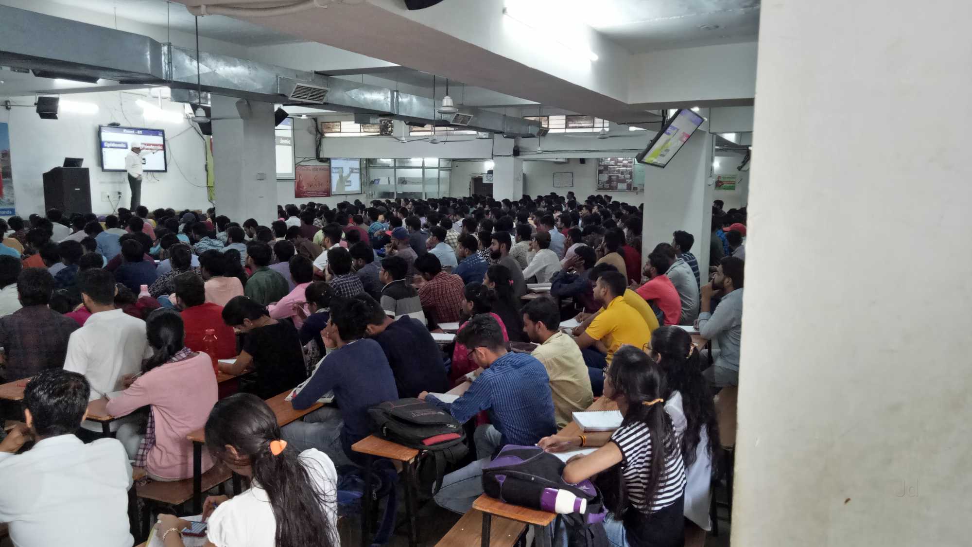 Vipm English Academy, Jaipur: Complete English Module, Online, Offline