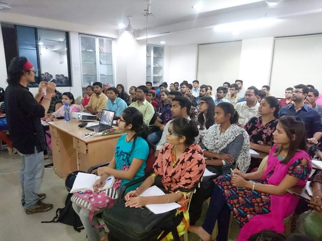 Vision IAS,: Features, Contact details, Course and Fee Structure ...