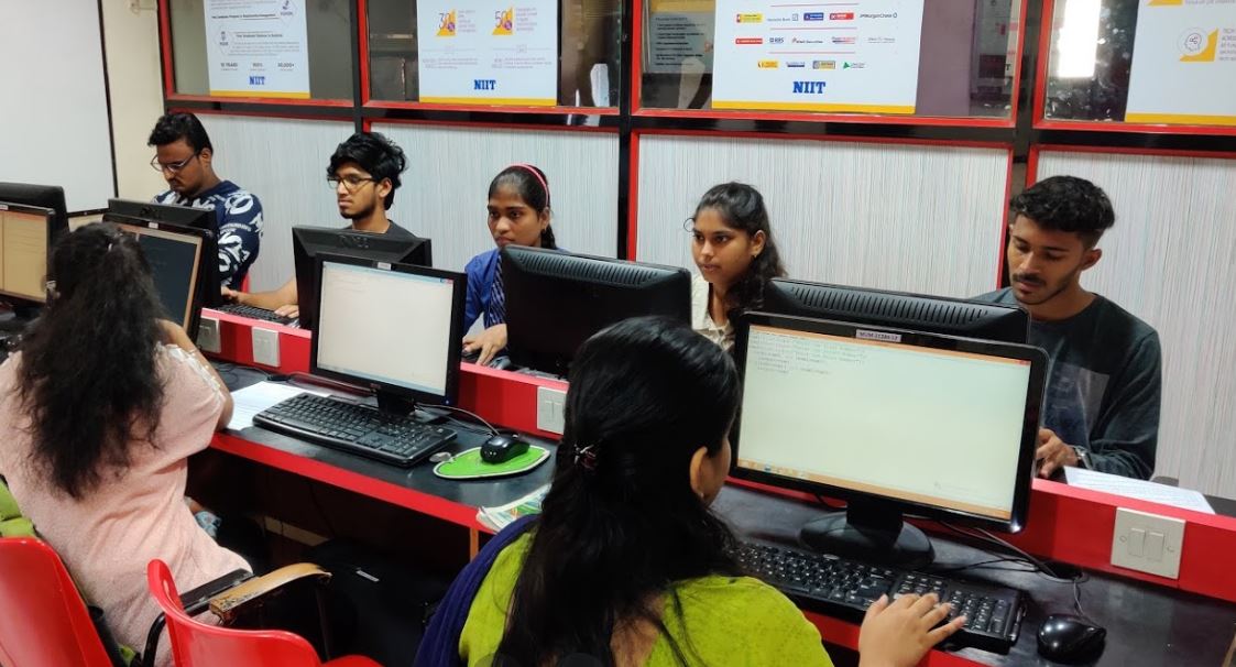 NIIT Limited Computer training Institute, Sector 32, Gurgaon: Java, Python Programming and Data ...