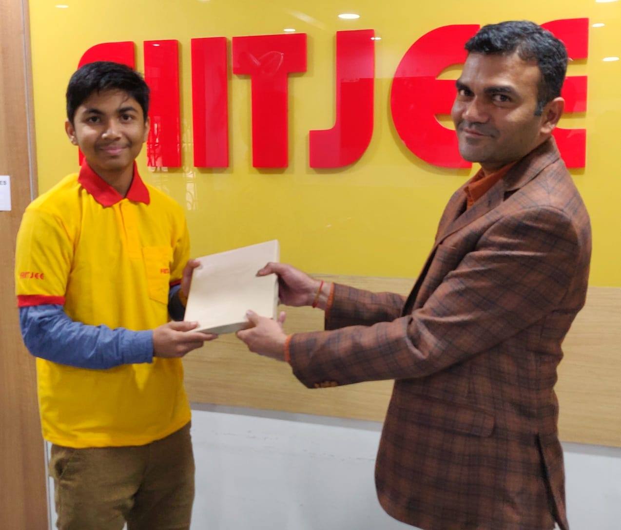 FIITJEE Lucknow: Fees, Contact, Courses, Reviews, Hostels