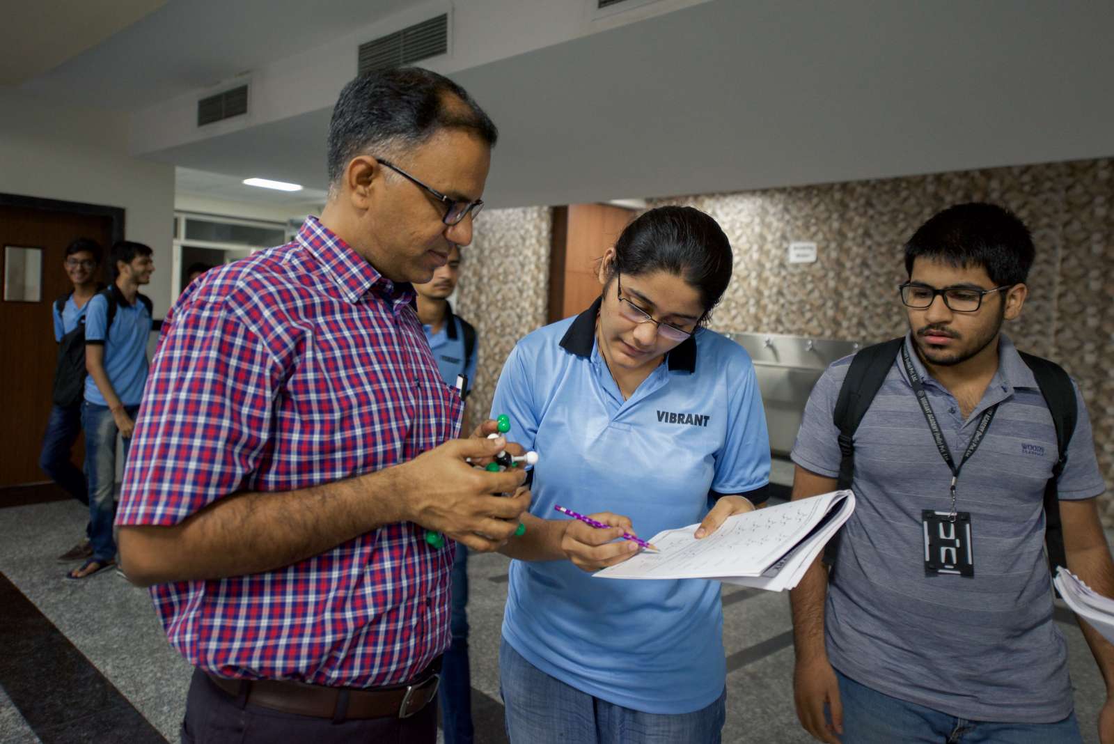 Vibrant Academy Kota: Fees, Conatct Number, Reviews, Hostels