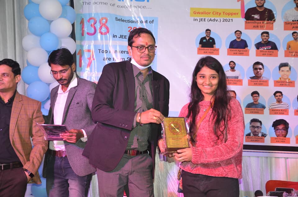 Shikhar Classes Gwalior: Courses & Fees