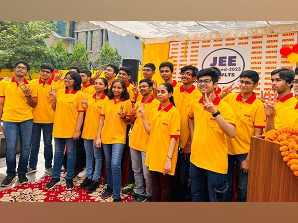 FIITJEE Vijaywada: Fees, Contact, Courses, Reviews, Hostels