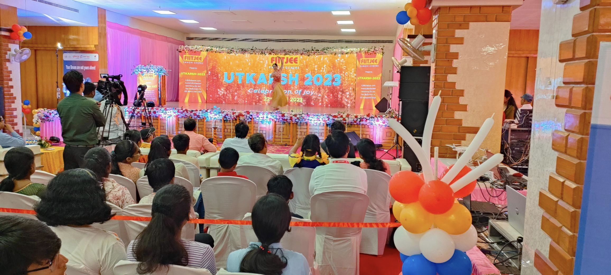 FIITJEE, Ranchi: Fees, Contact, Courses, Reviews, Hostels