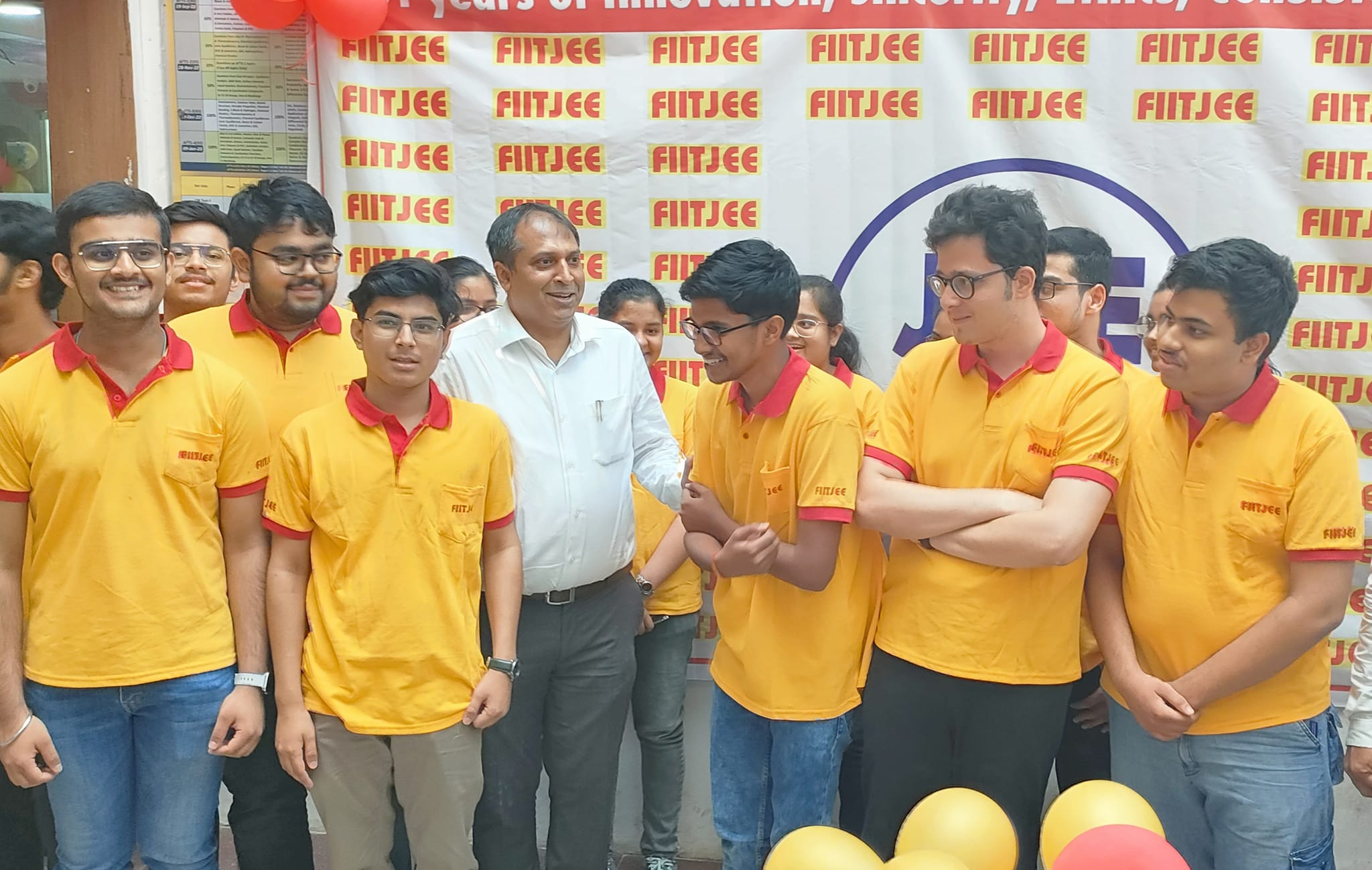 FIITJEE, Ranchi: Fees, Contact, Courses, Reviews, Hostels
