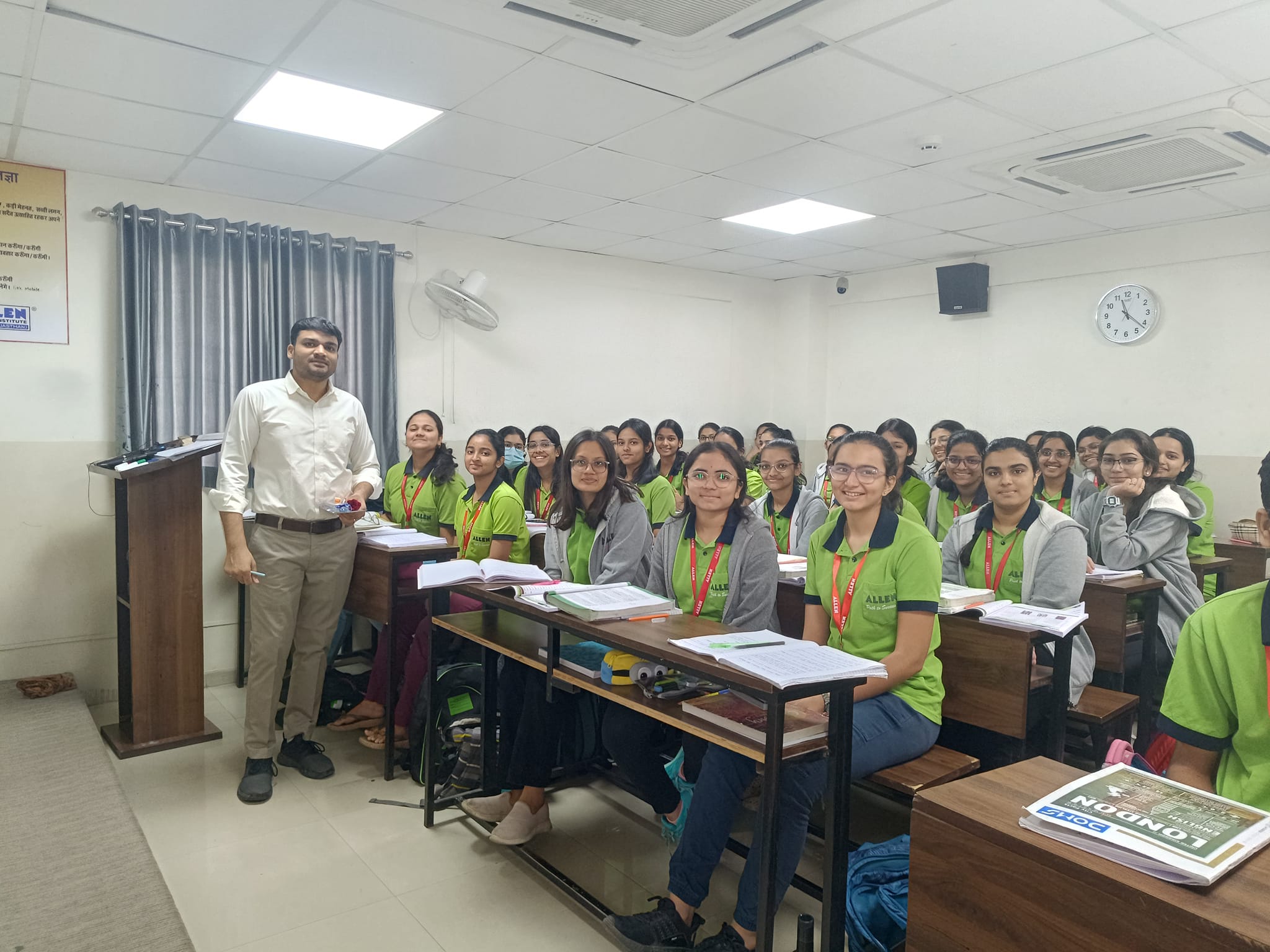 Allen Surat: Courses & Fees