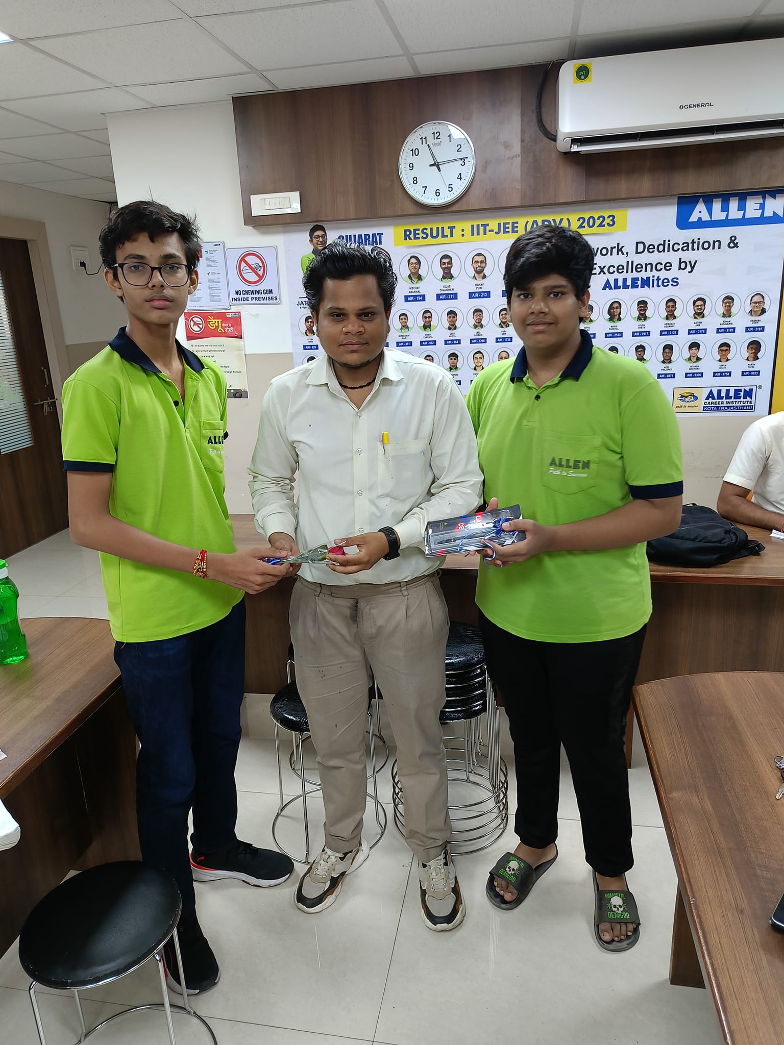 Allen Surat: Courses & Fees