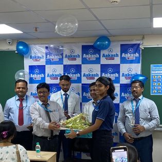 Aakash Institute Preet Vihar: Fee, Contact, Courses, Reviews, Hostels