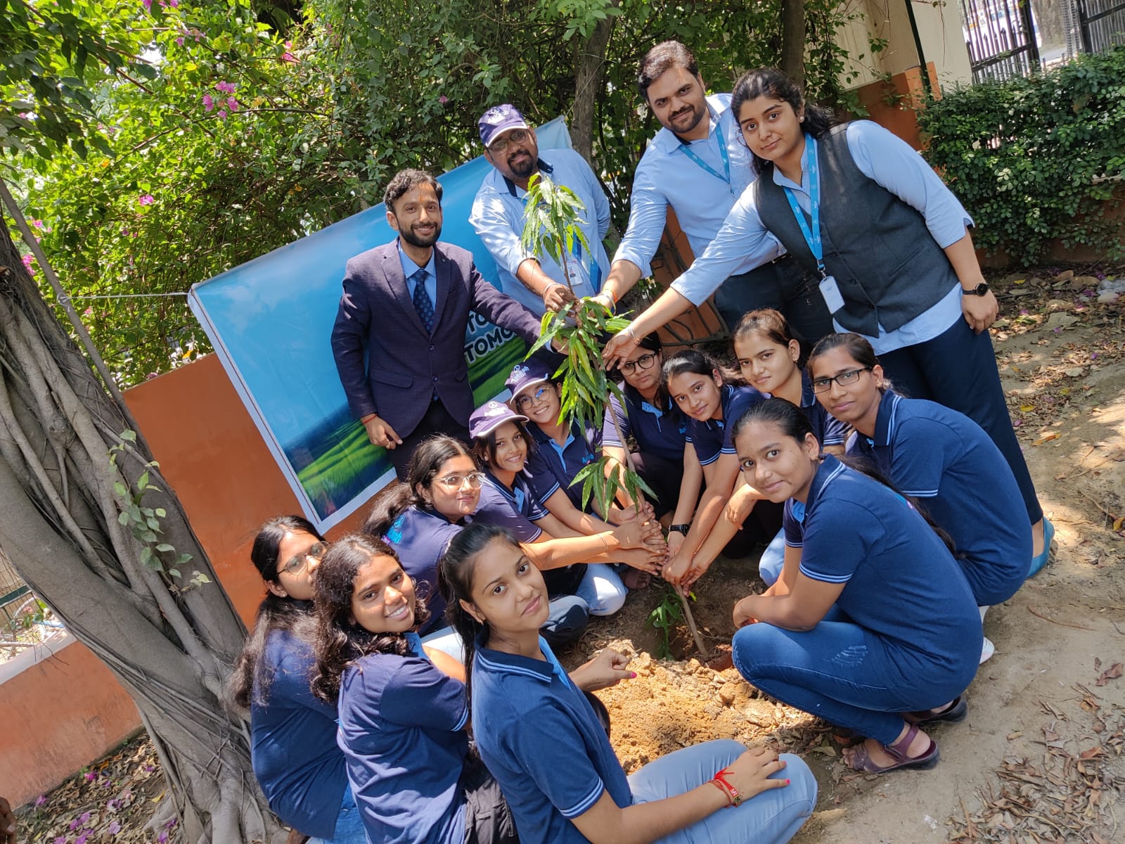 Aakash Institute Lucknow: Fees 2025, Contact number