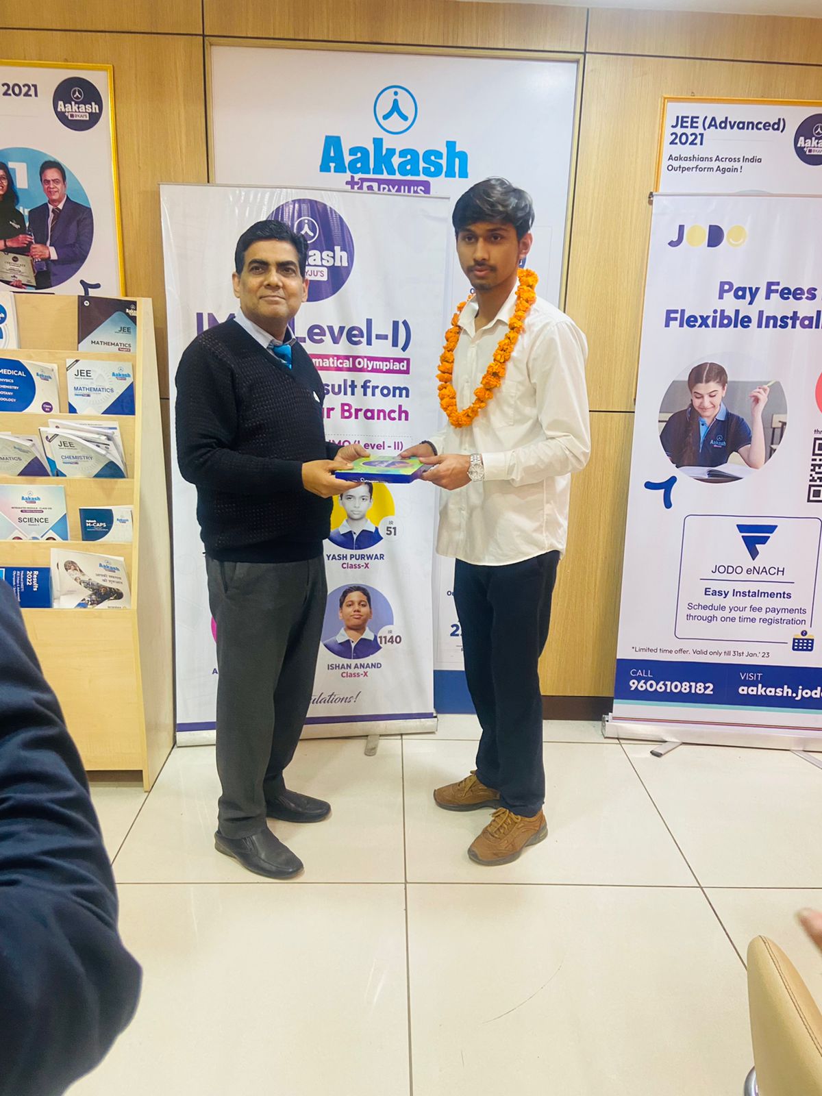 Aakash Institute Lucknow: Fees 2025, Contact number