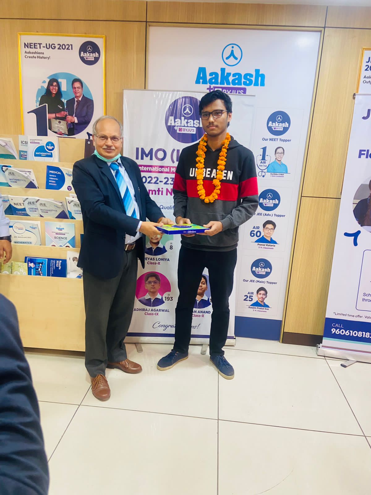 Aakash Institute Lucknow: Fees 2025, Contact number