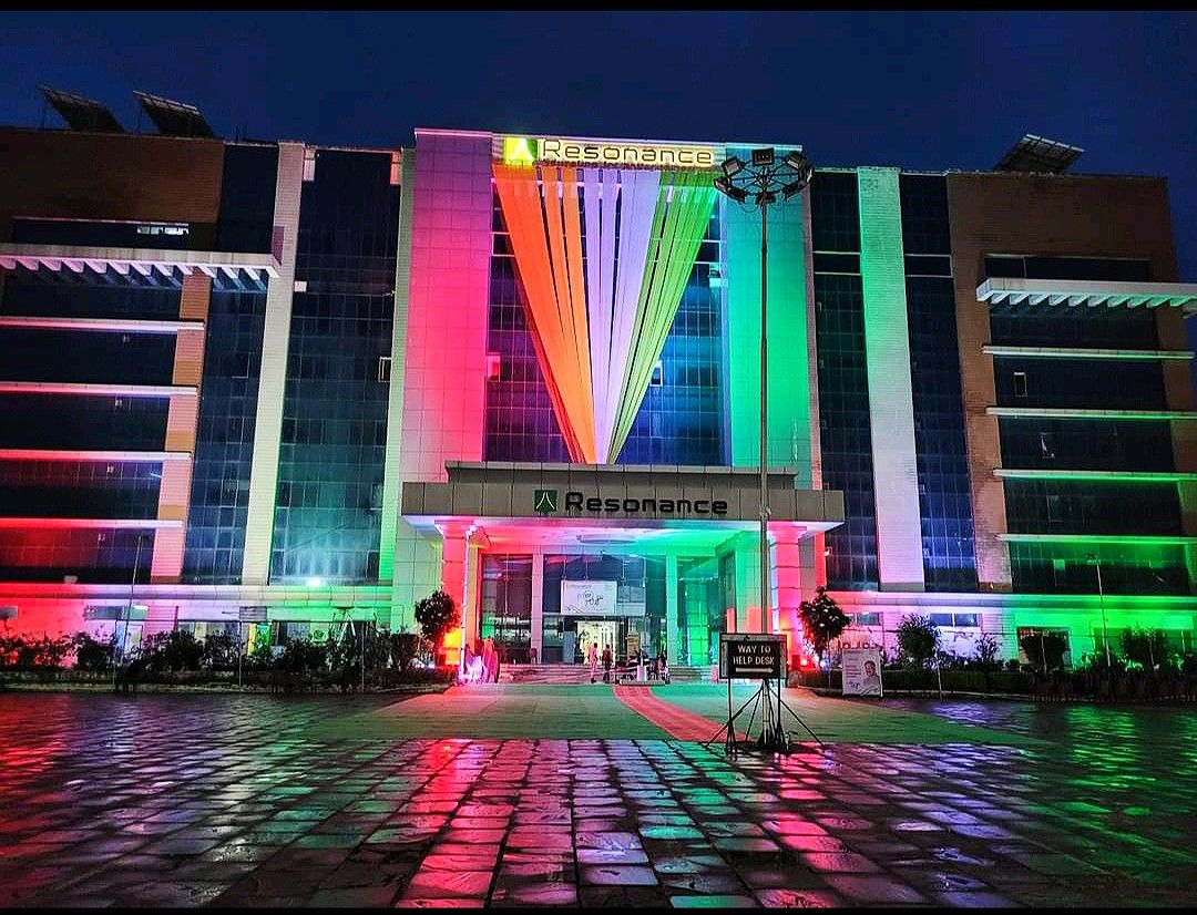 Resonance Kota: Courses & Fees 2025