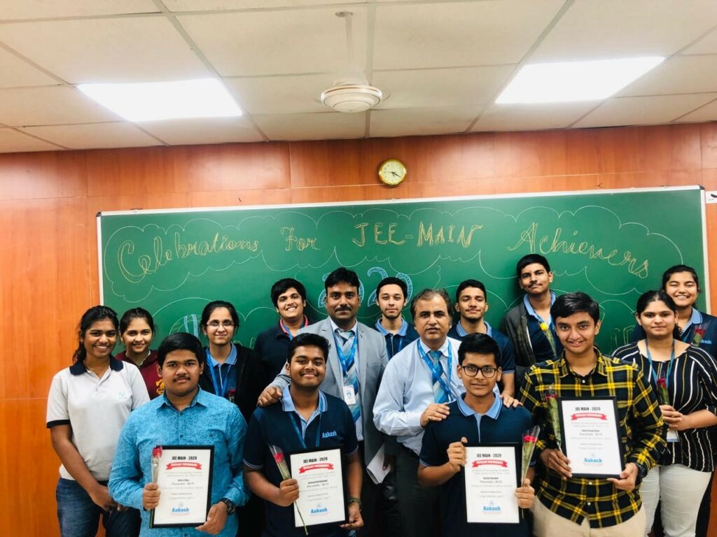 Aakash Institute Pune: Fee, Contact, Courses, Reviews, Hostels