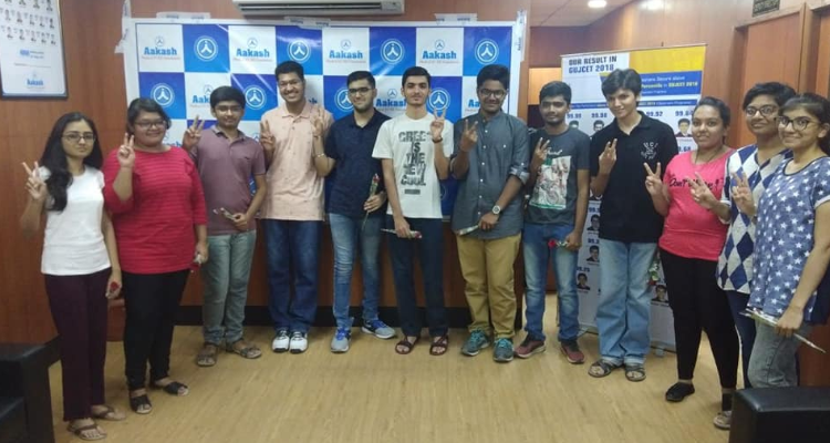 Aakash Institute SR Nagar: Fee, Contact, Courses, Reviews, Hostels