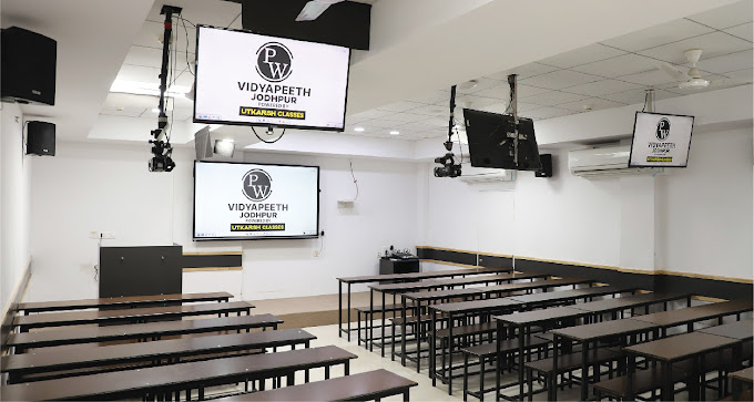 Physics Wallah Noida: Fees 2025, Contact Number, Reviews, Courses