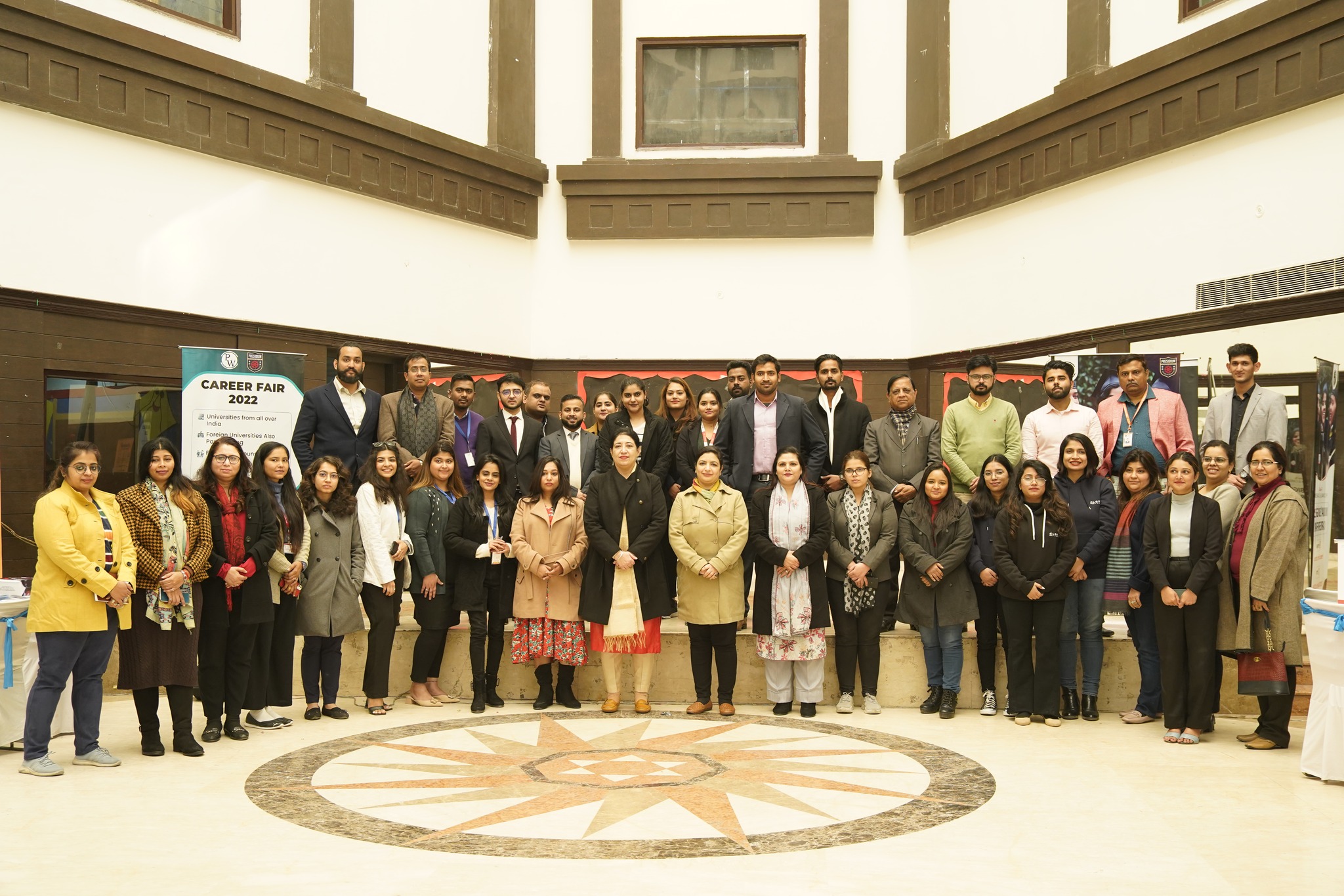 Physics Wallah Faridabad: Fees 2025, Contact Number, Reviews, Courses