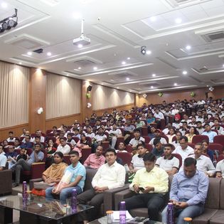Resonance Agra: Fees 2025, Hostels, Contact, Courses, Reviews