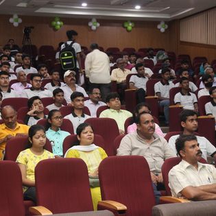 Resonance Nashik: Fees 2025, Hostels, Contact, Courses, Reviews