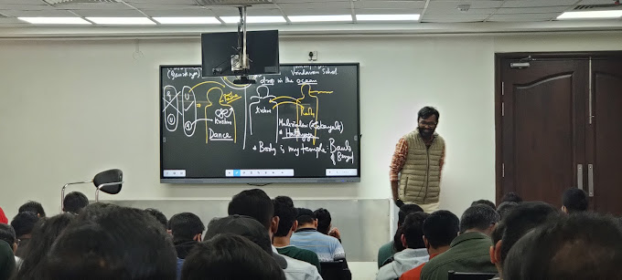 Vajiram and Ravi Delhi: Courses & Fees