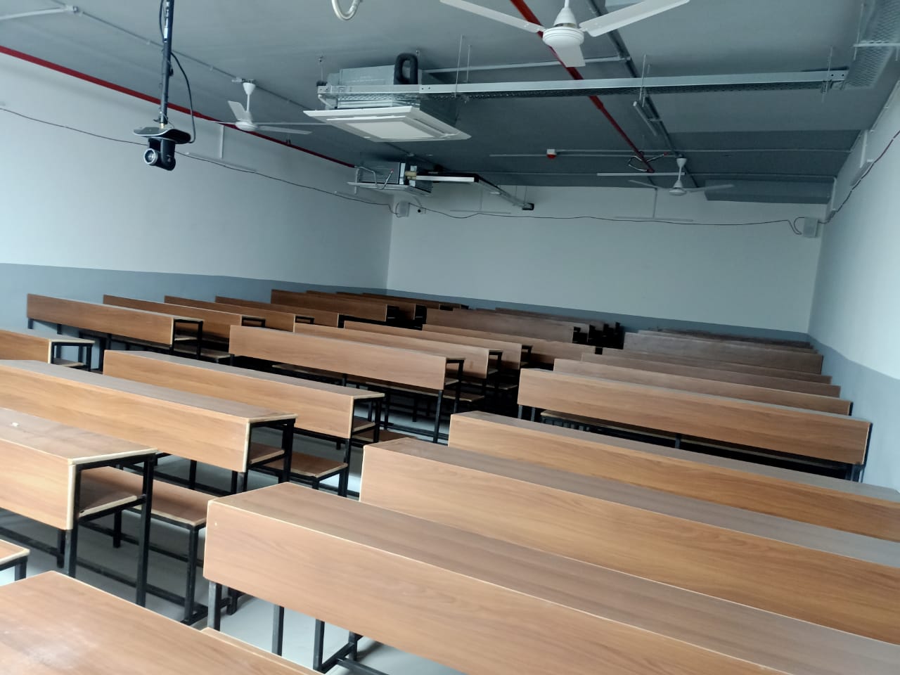 Physics Wallah Bhubaneswar: Contact Number, Fees, Reviews, Courses