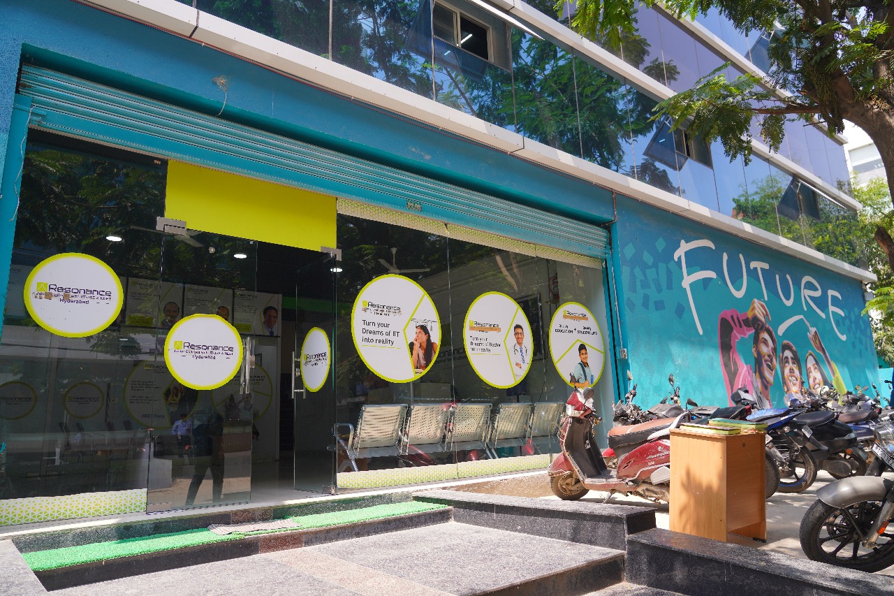 Resonance Hyderabad: Courses & Fees