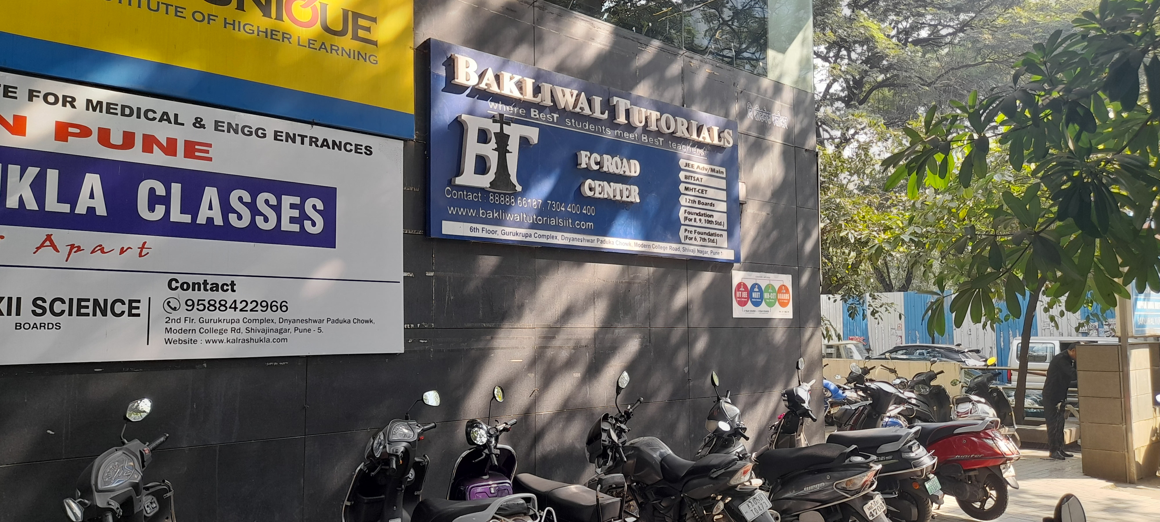 Bakliwal Tutorials IIT: Reviews, Fees, Course, Contact