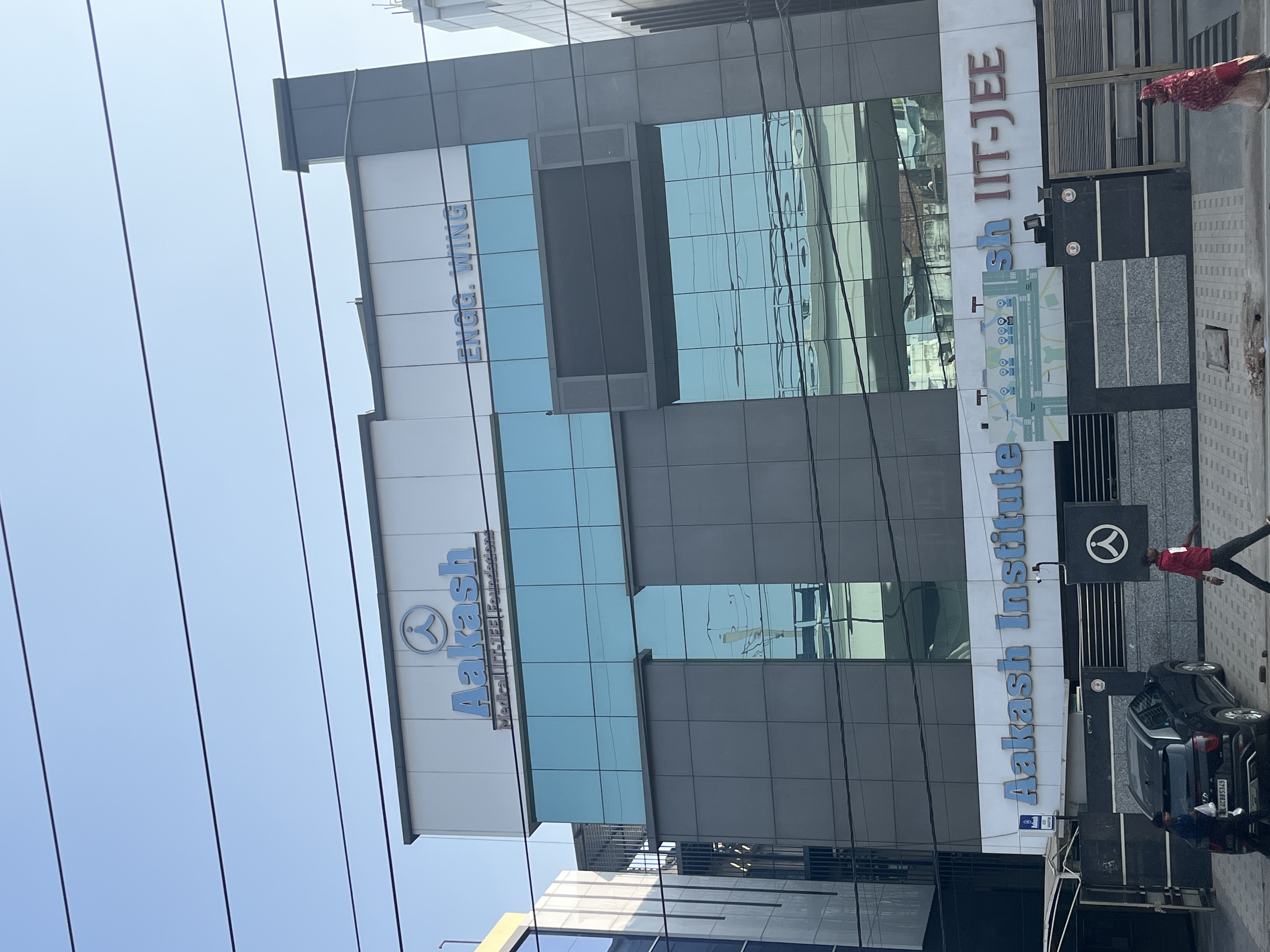 Aakash Institute Janakpuri: Courses & Fees 2025