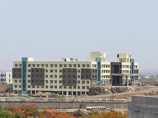 Shree Bhausaheb Hire Government Medical College & Hospital Dhule: Fees ...