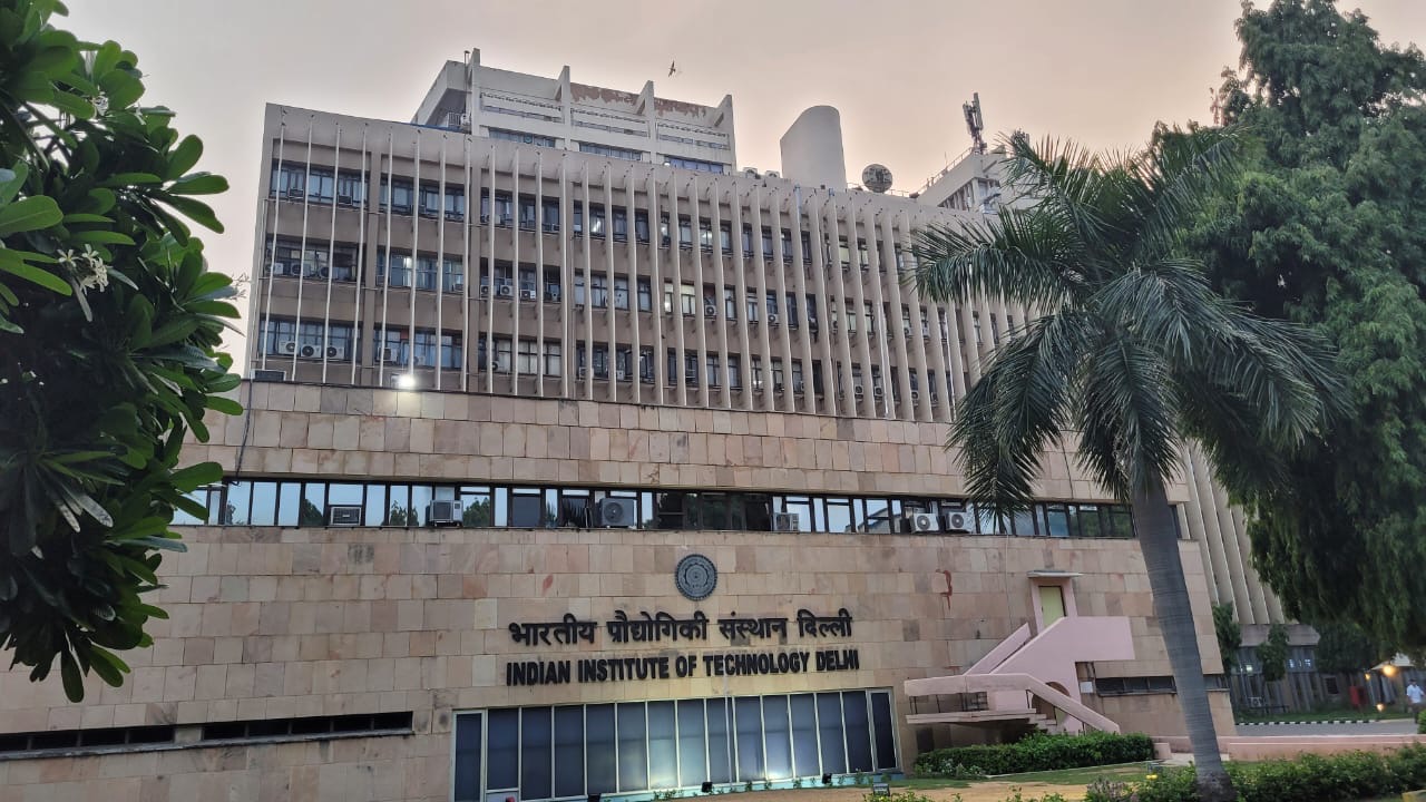 IIT Delhi Courses & Fees 2025