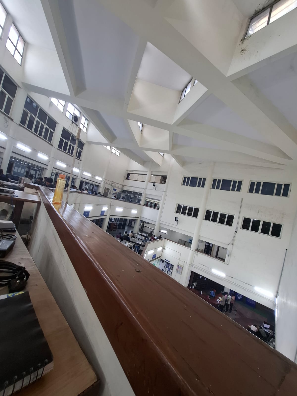 IIT Kanpur Hostel Fees 2025, Facilities, Rooms, Food, Photos