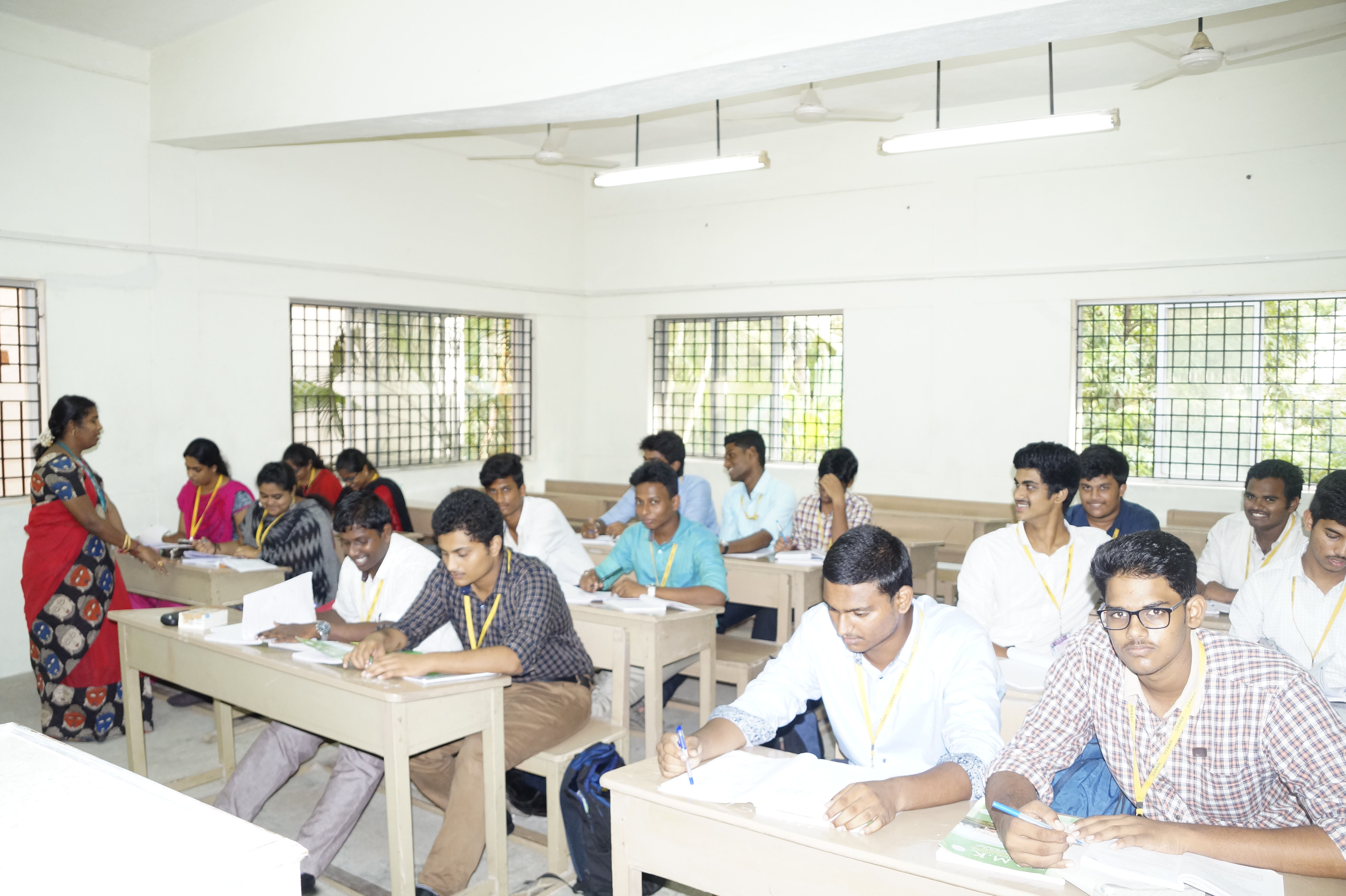 RMK Engineering College Thiruvallur: Fees, Admission 2025, Courses ...